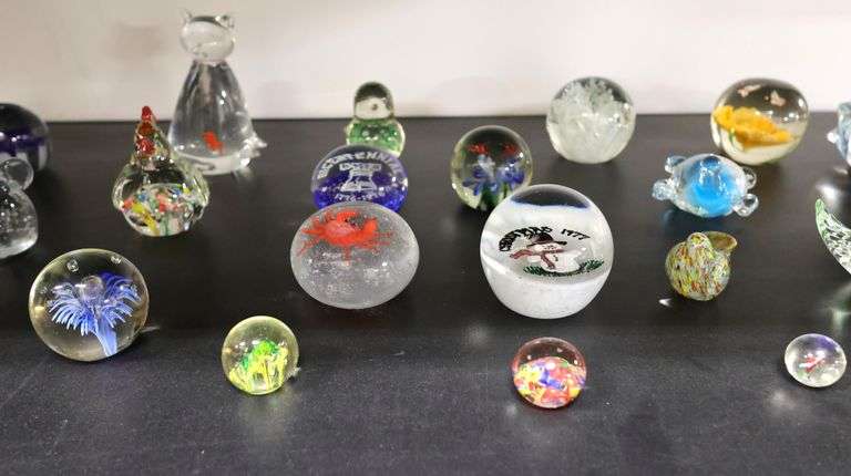 Collection of Art Glass Paperweights - Dixon's Auction at Crumpton