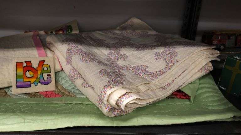 Lot of Vintage Patchwork Quilts - Dixon's Auction at Crumpton