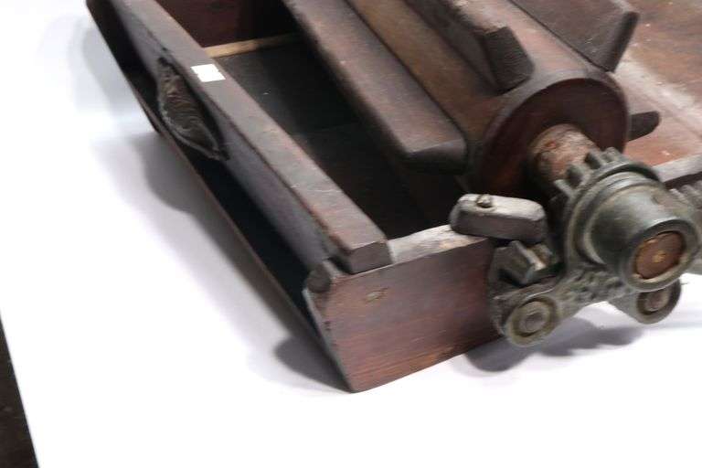 Antique Washing Table with Wringer - Dixon's Auction at Crumpton