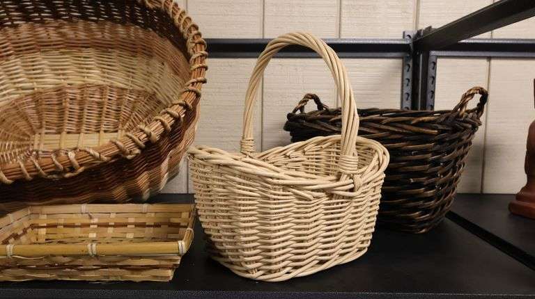 Lot of Woven Baskets, Anchor Decor Etc. - Dixon's Auction at Crumpton