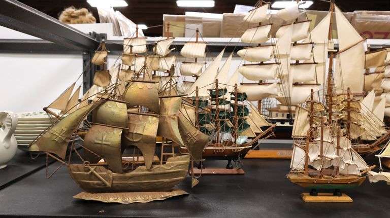 Collection of Vintage Model Ships - Dixon's Auction at Crumpton