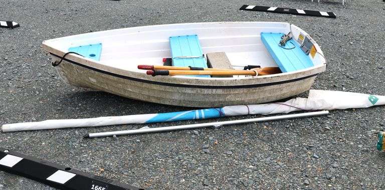 *NO STORAGE* Walker Bay 8 Sailboat - Dixon's Auction at Crumpton