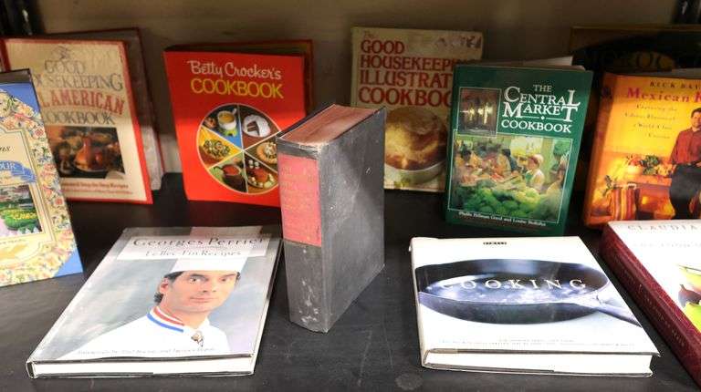 Lot of Cookbooks & Books on Cooking - Dixon's Auction at Crumpton