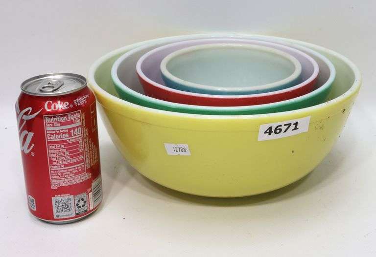 (4) Vintage Pyrex Nest of Mixing Bowls - Dixon's Auction at Crumpton