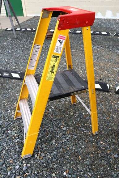 Fiberglass Step Ladder - Dixon's Auction at Crumpton