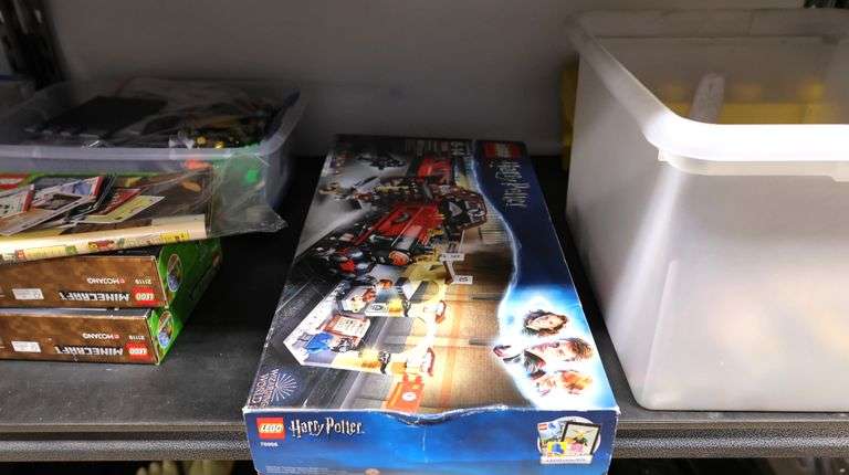 Lot of Loose & Open Box Legos - Dixon's Auction at Crumpton
