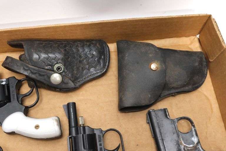 (4) Vintage Rts Starter Pistols - Dixon's Auction at Crumpton