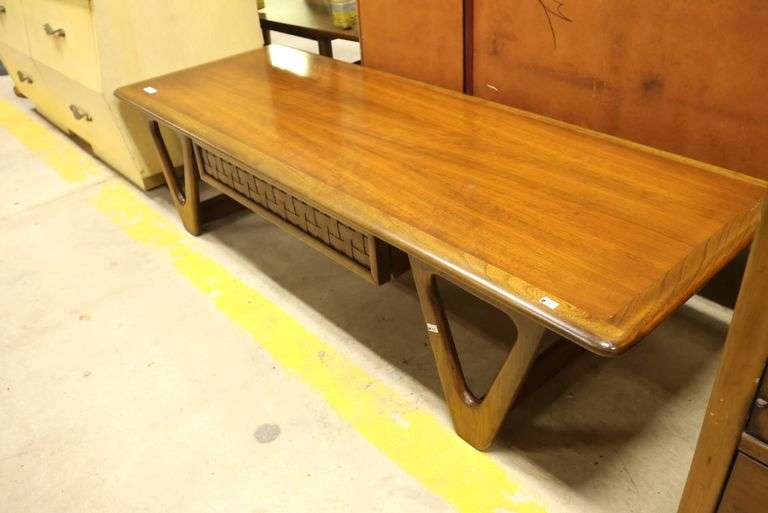 Lane MCM Walnut Coffee Table - Dixon's Auction at Crumpton