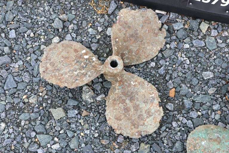 *NO STORAGE* 3 Vintage Bronze Boat Propellers - Dixon's Auction at Crumpton