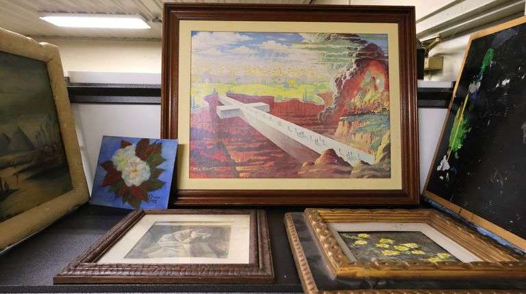 Art Lot of Vintage Paintings & Prints - Dixon's Auction at Crumpton