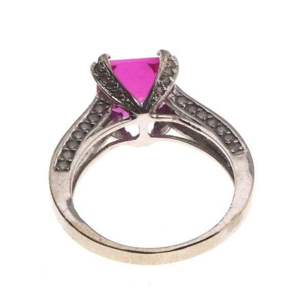 14k Gold Lab Ruby & Cz Ring 3.3g - Dixon's Auction at Crumpton