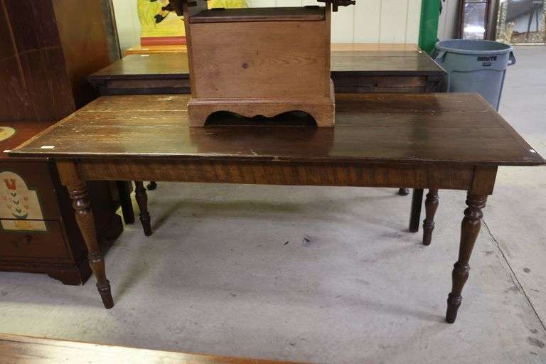 Southern Sheraton Pine Farm Table - Dixon's Auction at Crumpton