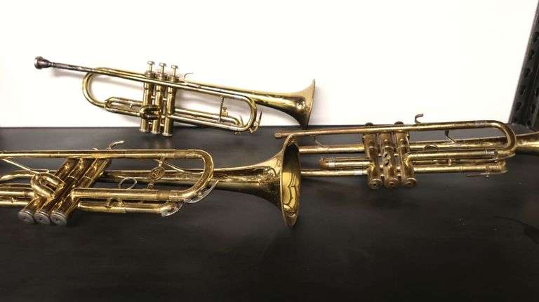 Lot of Brass Trumpets (Some As-Is) - Dixon's Auction at Crumpton