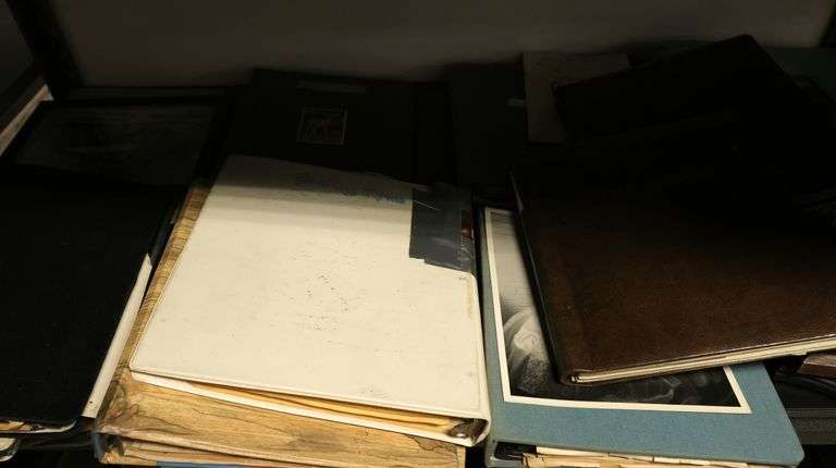 Lot of Vintage Scrapbooks, Photo Albums, Wall Plaques Etc. - Dixon's ...