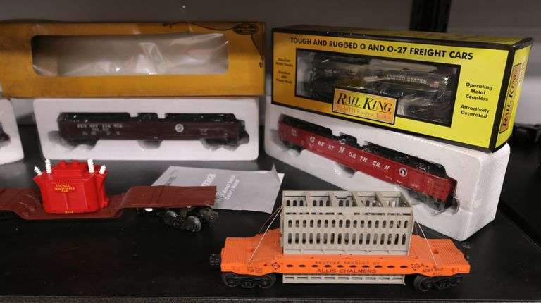 Lot of Vintage Model Railroad Train Cars By K-Line, Railking Etc ...