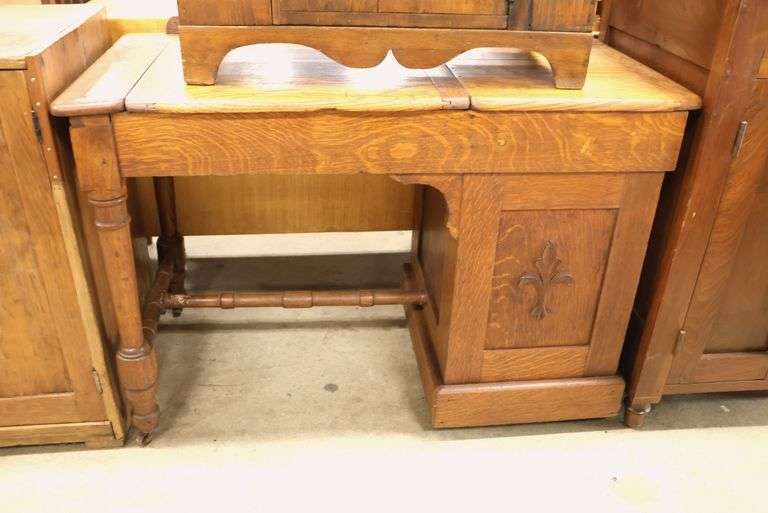 Antique Oak Country Store Desk - Dixon's Auction at Crumpton