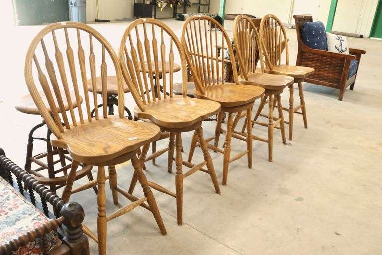 (5) Modern Oak Swivel Bar Stools - Dixon's Auction at Crumpton