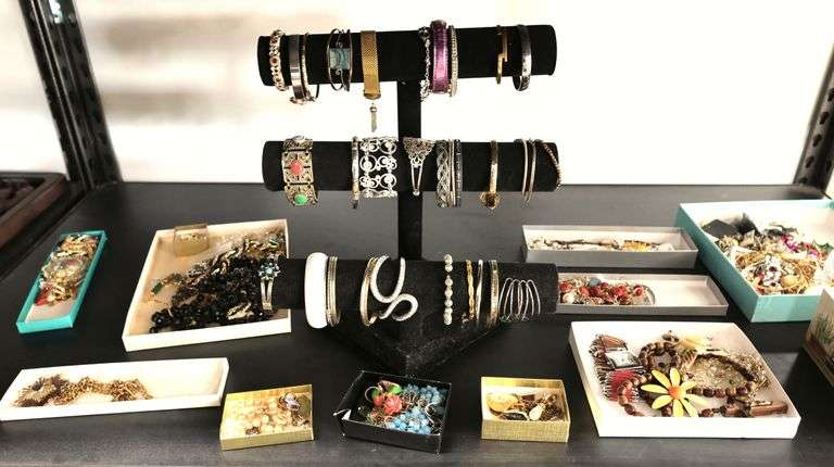 Lot of Costume Jewelry & Displays - Dixon's Auction at Crumpton