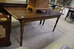 Southern Sheraton Pine Farm Table - Dixon's Auction at Crumpton