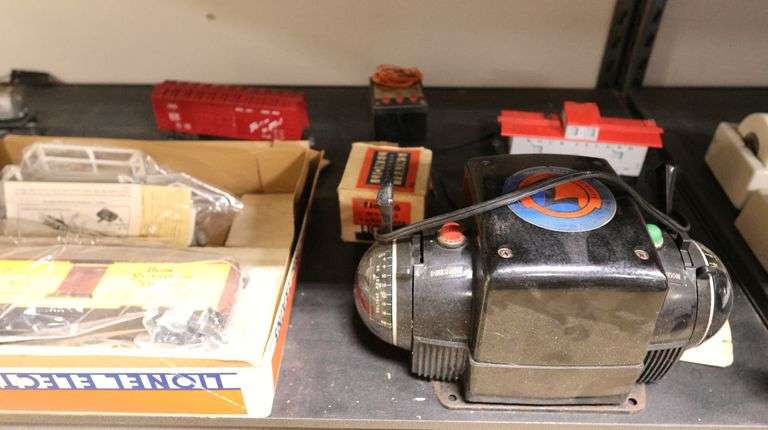 Lot of Vintage Model Railroad Train Track Cars By Lionel, Power ...