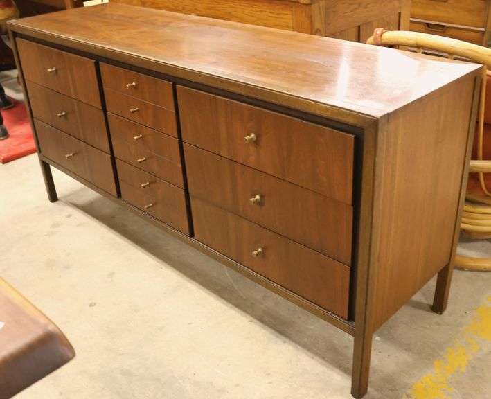 Basic-Witz MCM Walnut Nine Drawer Dresser - Dixon's Auction at Crumpton