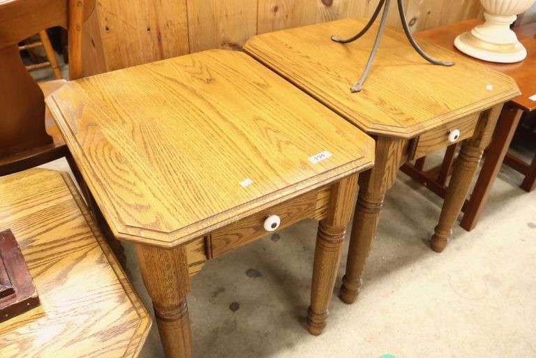 Pair Modern Oak End Tables - Dixon's Auction at Crumpton