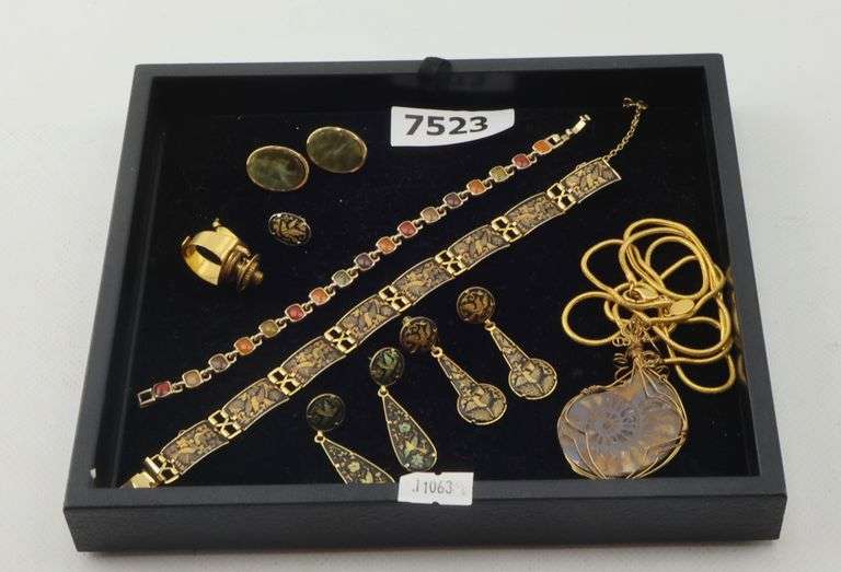 1 Tray of Interesting Costume Jewelry - Dixon's Auction at Crumpton