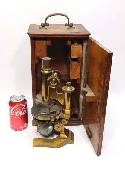 E. Leitz Wetzlar New York Brass Microscope - Dixon's Auction at Crumpton