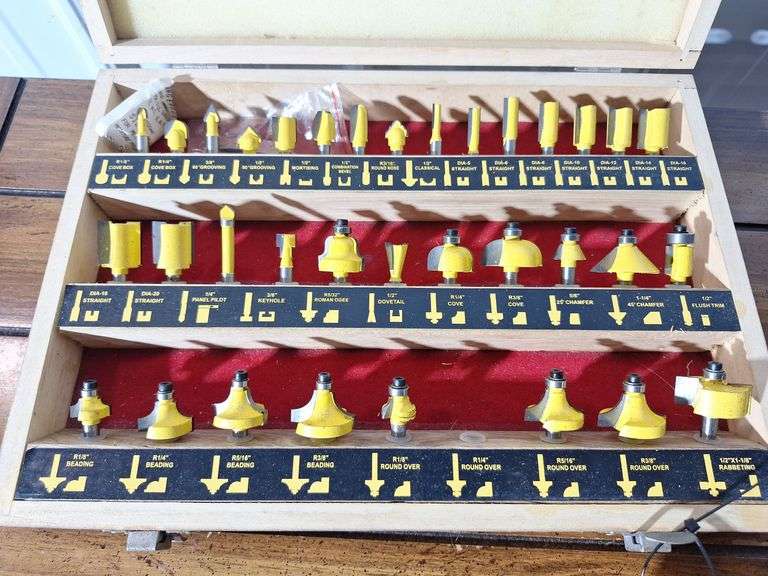 Router Bits (Wood case) - Diamond G Auctioneers