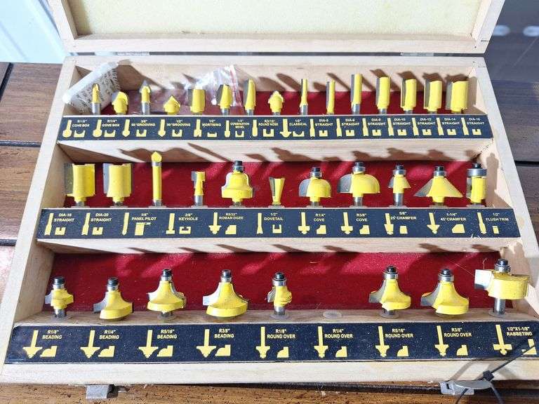 Router Bits (Wood case) - Diamond G Auctioneers