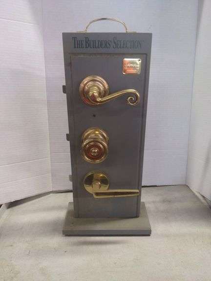Assorted Door Handles - Delaware Auction Center