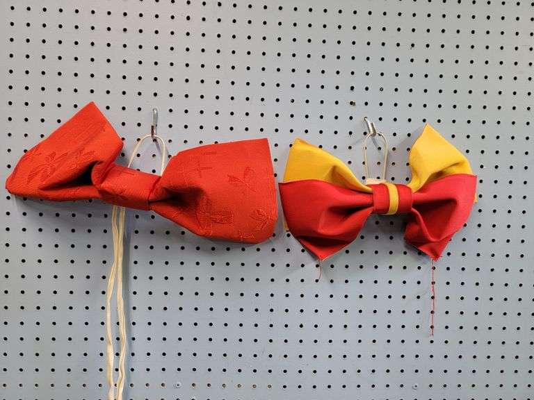 (2) Pre-Tied Obi Bows - Delaware Auction Center