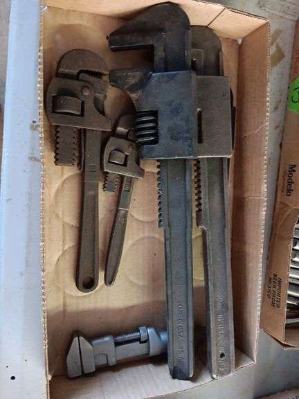 (4) Monkey Wrenches, (2) Pipe Wrenches - Delaware Auction Center