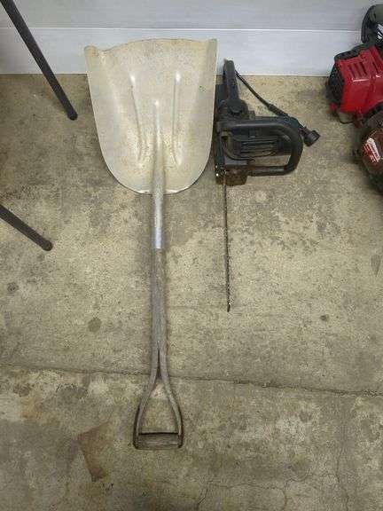 Craftsman 16" Electric Chain Saw & Aluminum Barn Shovel - Delaware ...