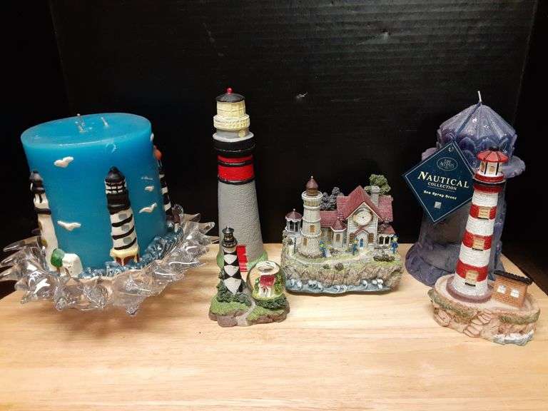 Assorted Lighthouse Themed Décor Items - Delaware Auction Center