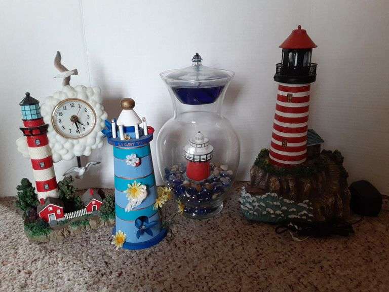 Assorted Lighthouse Themed Décor Items - Delaware Auction Center