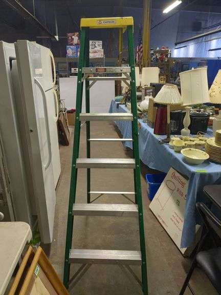 Cuprum Type II 6 ft Fiberglass Step Ladder - Delaware Auction Center