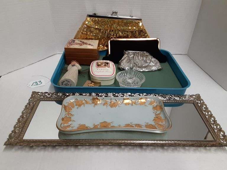 Assorted Lot: - Delaware Auction Center