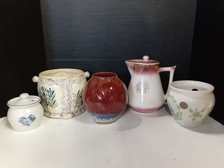 (5) Decorative Stoneware Pieces - Delaware Auction Center