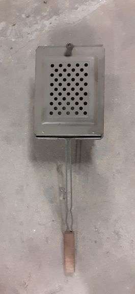Camp Fire Popcorn Maker - Delaware Auction Center