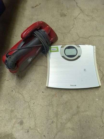 Power Reach Vacuum Cleaner & Digital Scale - Delaware Auction Center