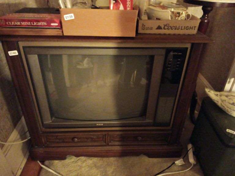 Vtg. RCA Floor Model TV - Delaware Auction Center
