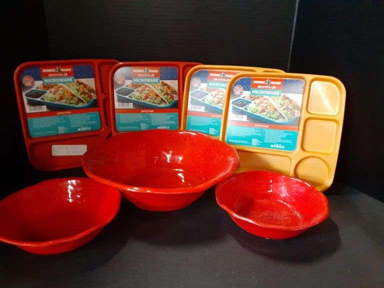 Nordic Ware Divided Plates, and Plastic Nesting Bowls - Delaware ...