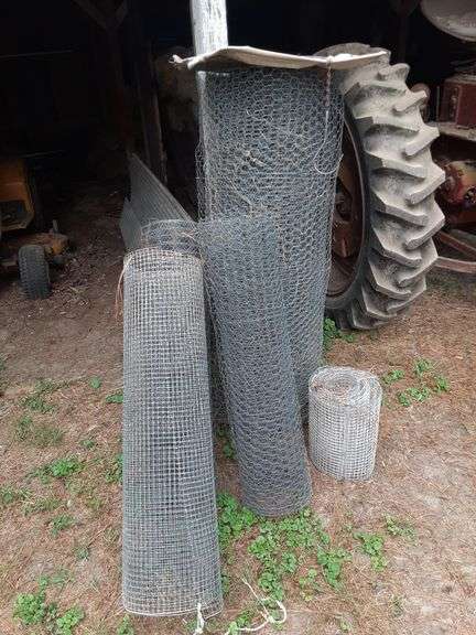 (5) Rolls of Garden Fencing Fencing - Delaware Auction Center