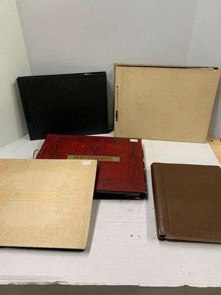 (5) Binders of Vintage B & W Photographs - Delaware Auction Center
