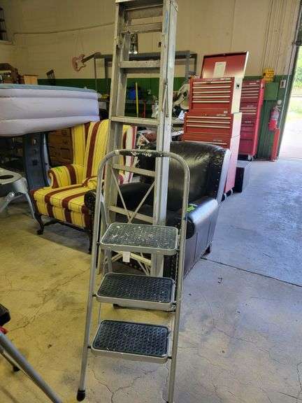 Used 3 Step Project Ladder & 6' Aluminum Ladder - Delaware Auction Center