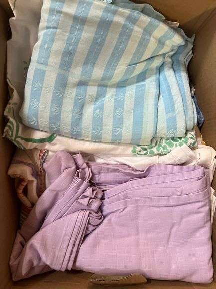 Assorted Linens - Delaware Auction Center