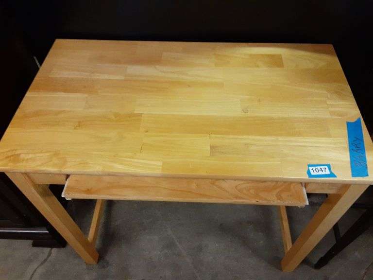 Computer Desk - Delaware Auction Center