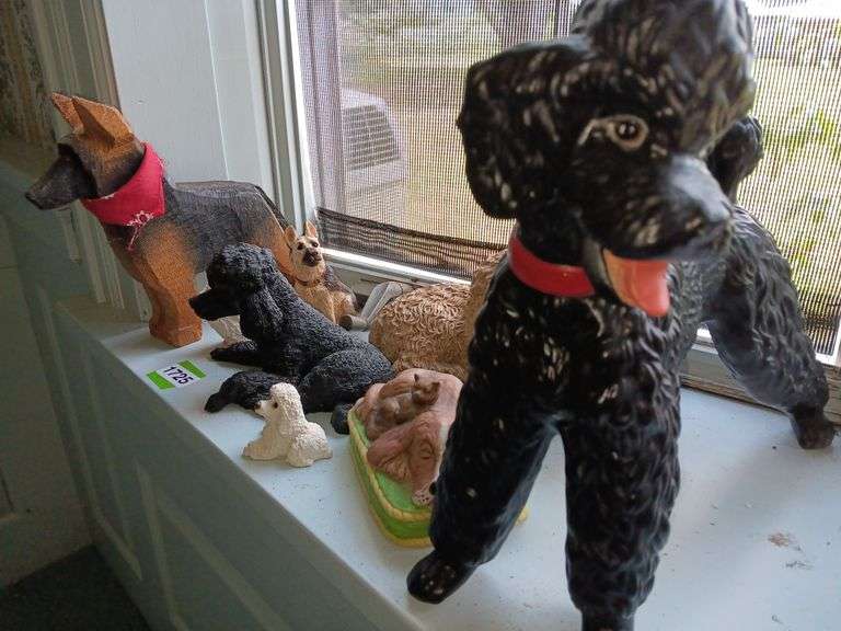 Collection of Decorative Ceramic, Wood & Resin Dogs - Delaware Auction ...