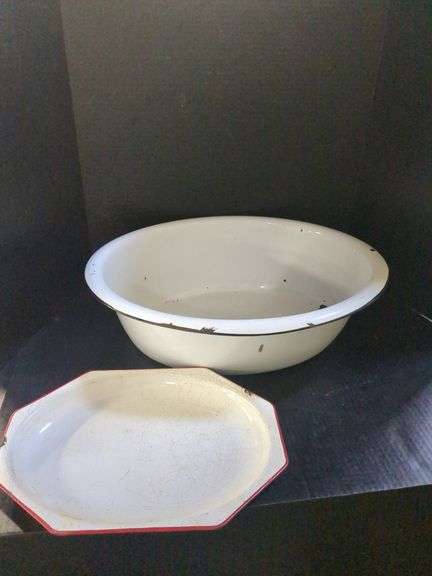 Enamelware Wash Tub & Serving Tray - Delaware Auction Center